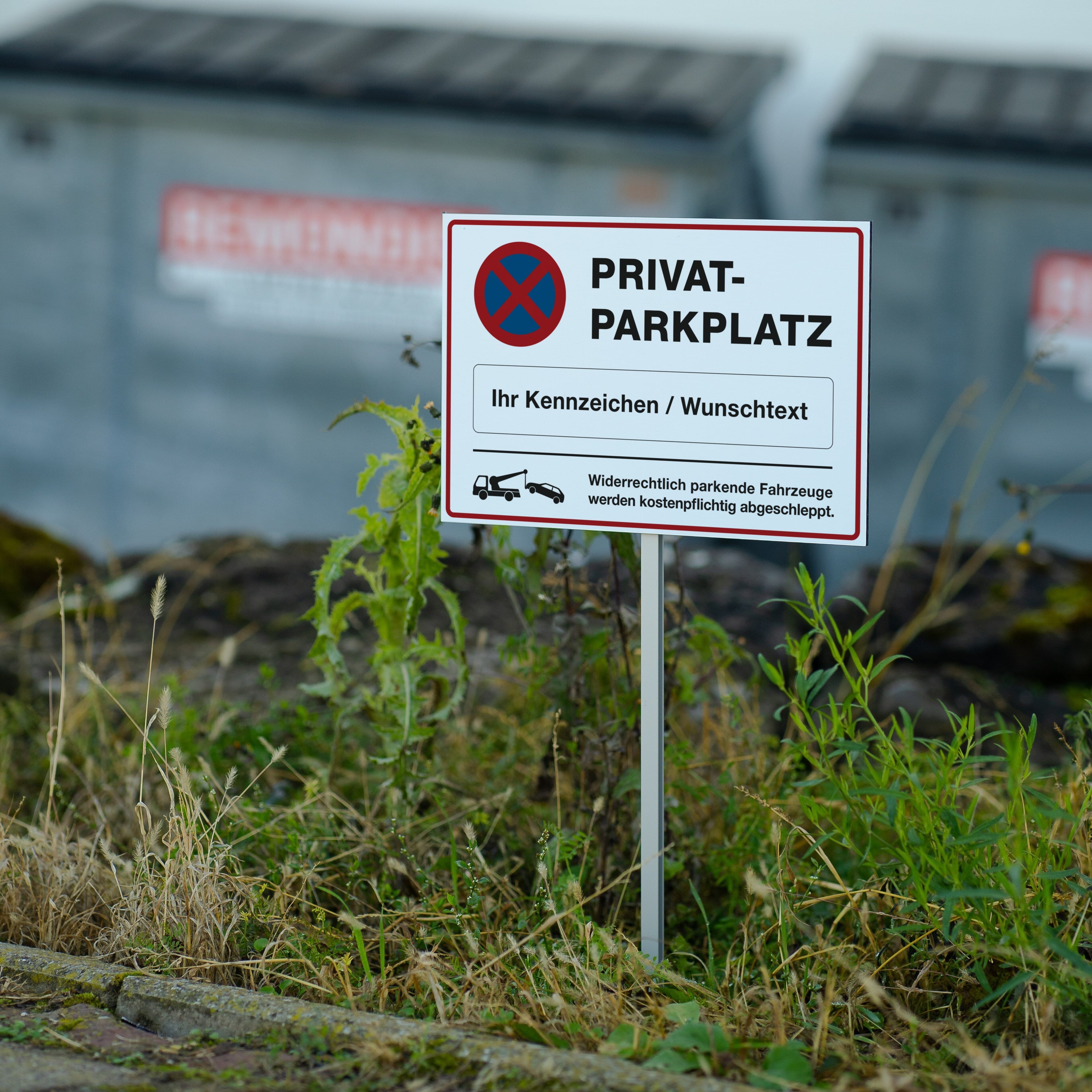 Schild "Privatparkplatz" mit Kennzeichen | gravur-fabrik.de